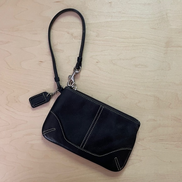 Coach | Bags | Coach Black Leather Wristlet With Contrast Stitching ...